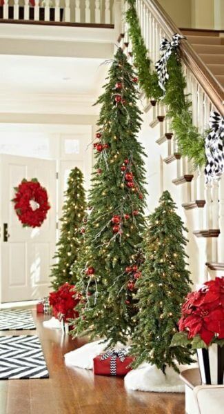 How To Decorate A Skinny Christmas Tree · Cozy Little House