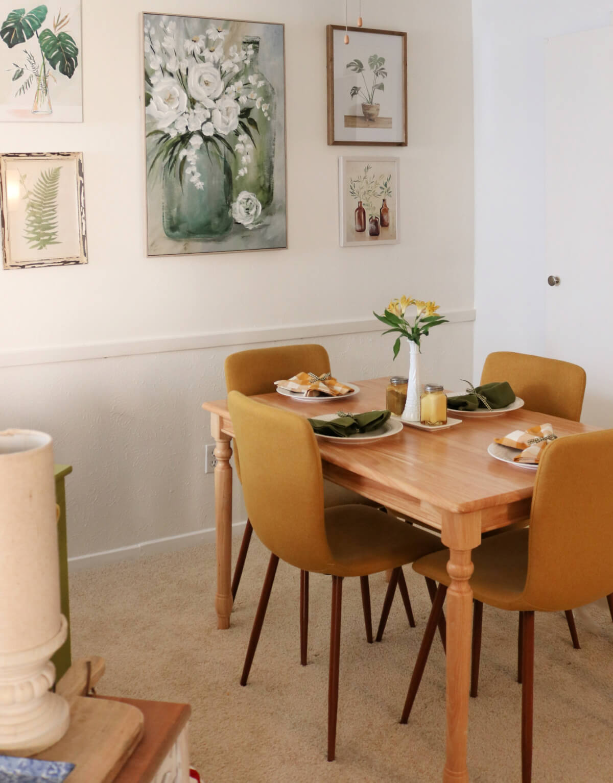 An Inexpensive Way To Collect Table Accessories · COZY LITTLE HOUSE