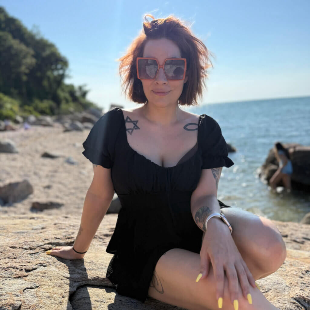 Book Review: Hell in the Heartland · COZY LITTLE HOUSE