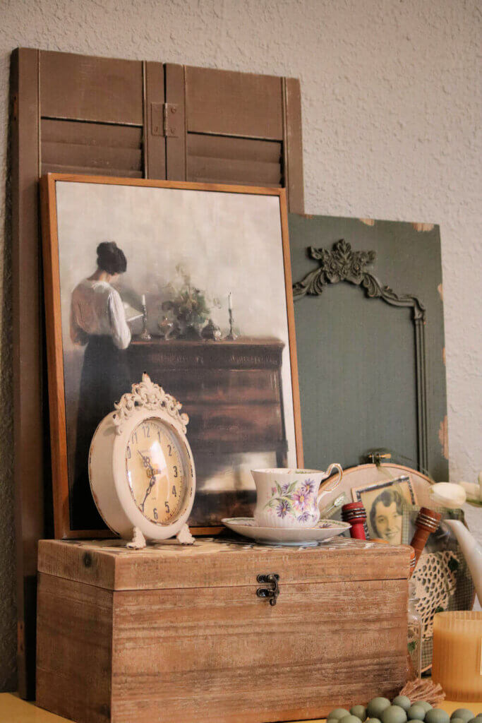 Put Decorative Vignettes on Display · COZY LITTLE HOUSE